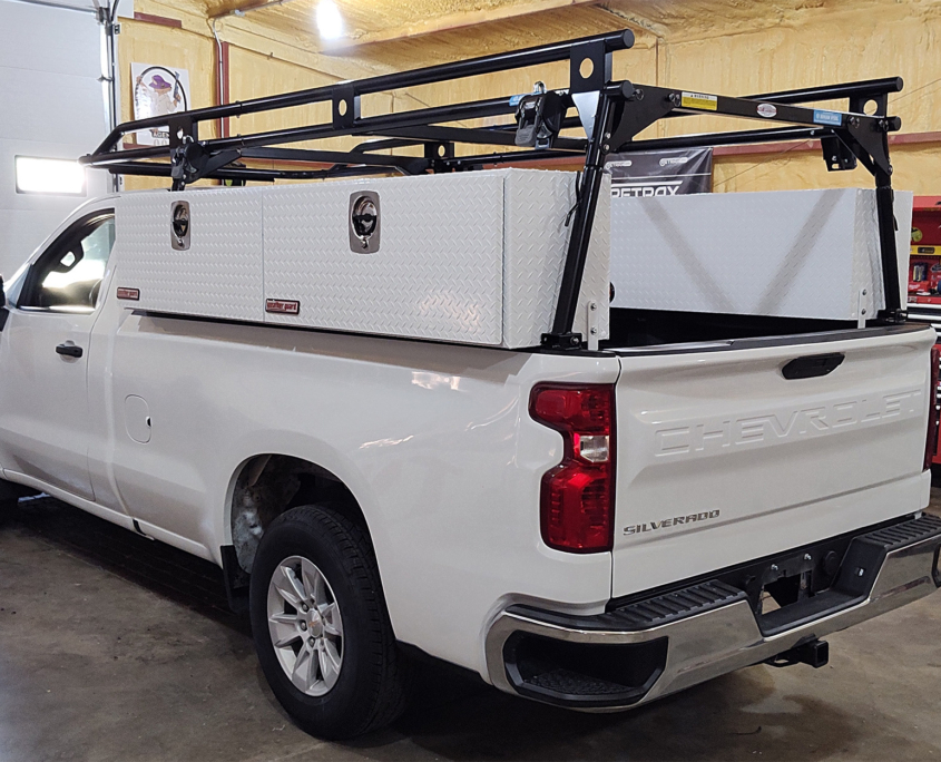 Choosing the Best Lift Gate for Your Truck Fleet | TNT Upfitters